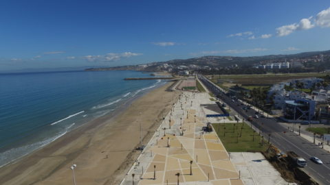 Promenade nocturne à la nouvelle Corniche de Tanger (Reportage ...